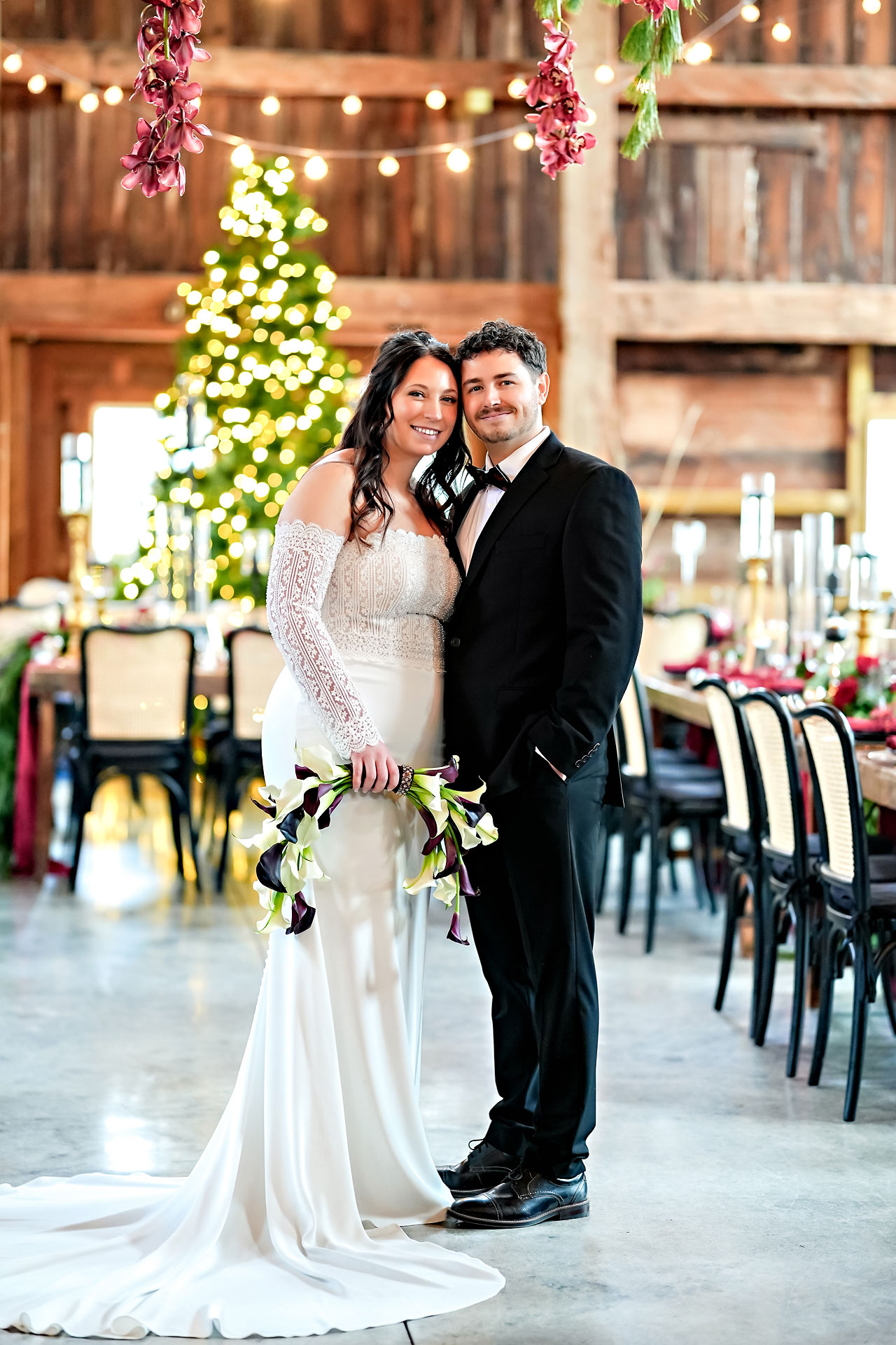 ELIZABETH + GAVIN | THE RED BARN AT SYCAMORE FARMS TERRE HAUTE WEDDING ...
