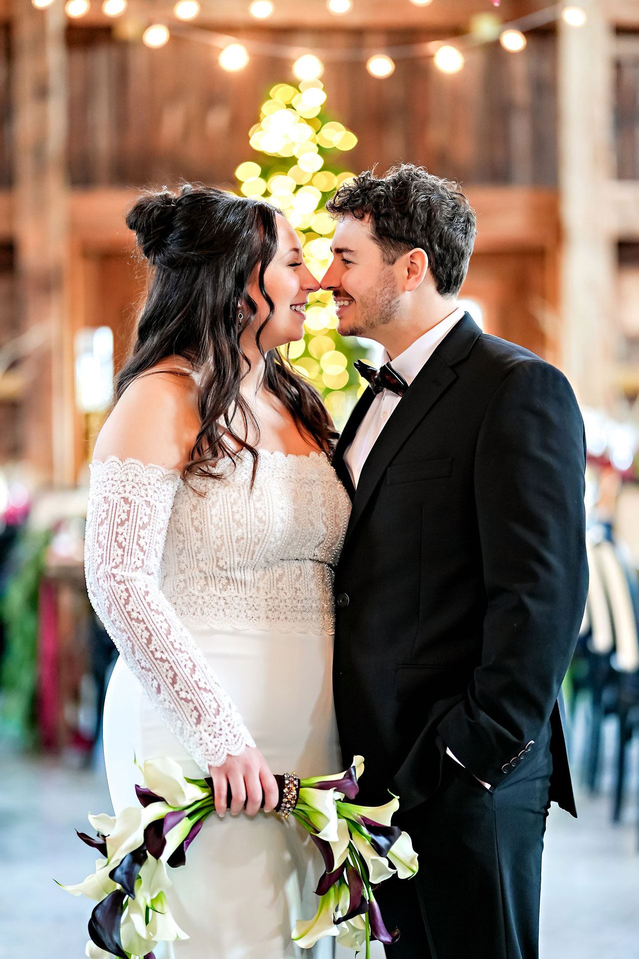 ELIZABETH + GAVIN | THE RED BARN AT SYCAMORE FARMS TERRE HAUTE WEDDING ...