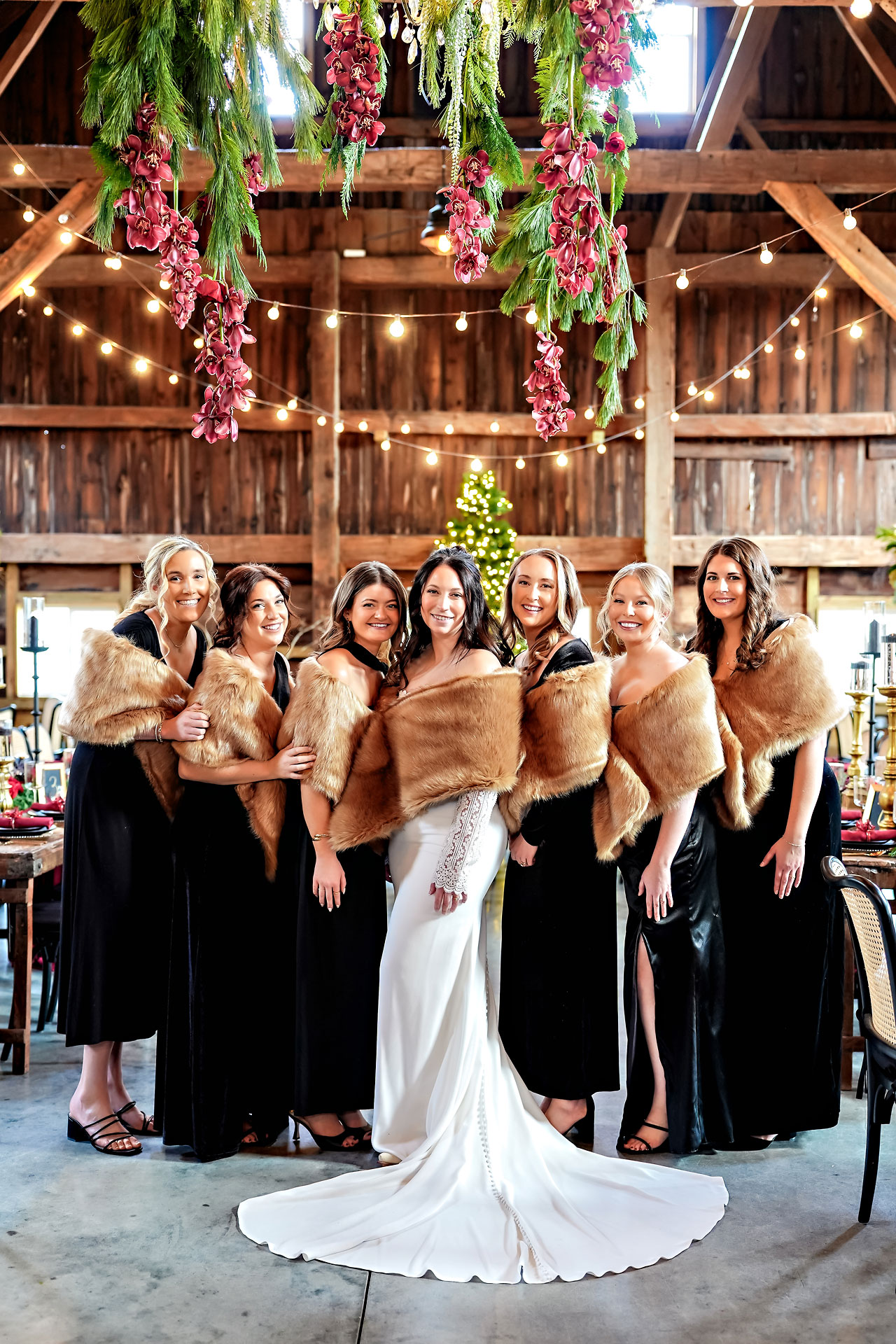 ELIZABETH + GAVIN | THE RED BARN AT SYCAMORE FARMS TERRE HAUTE WEDDING ...