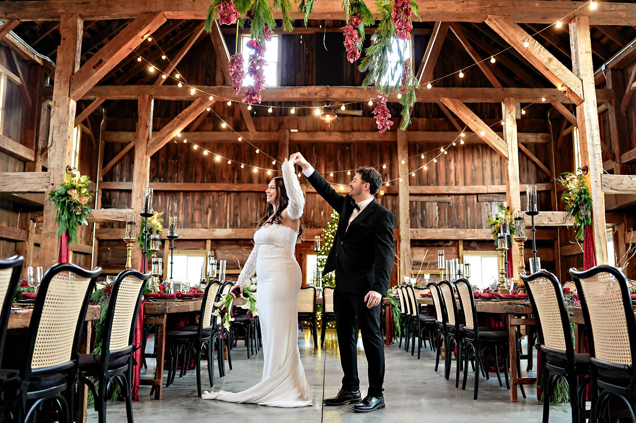 ELIZABETH + GAVIN | THE RED BARN AT SYCAMORE FARMS TERRE HAUTE WEDDING ...
