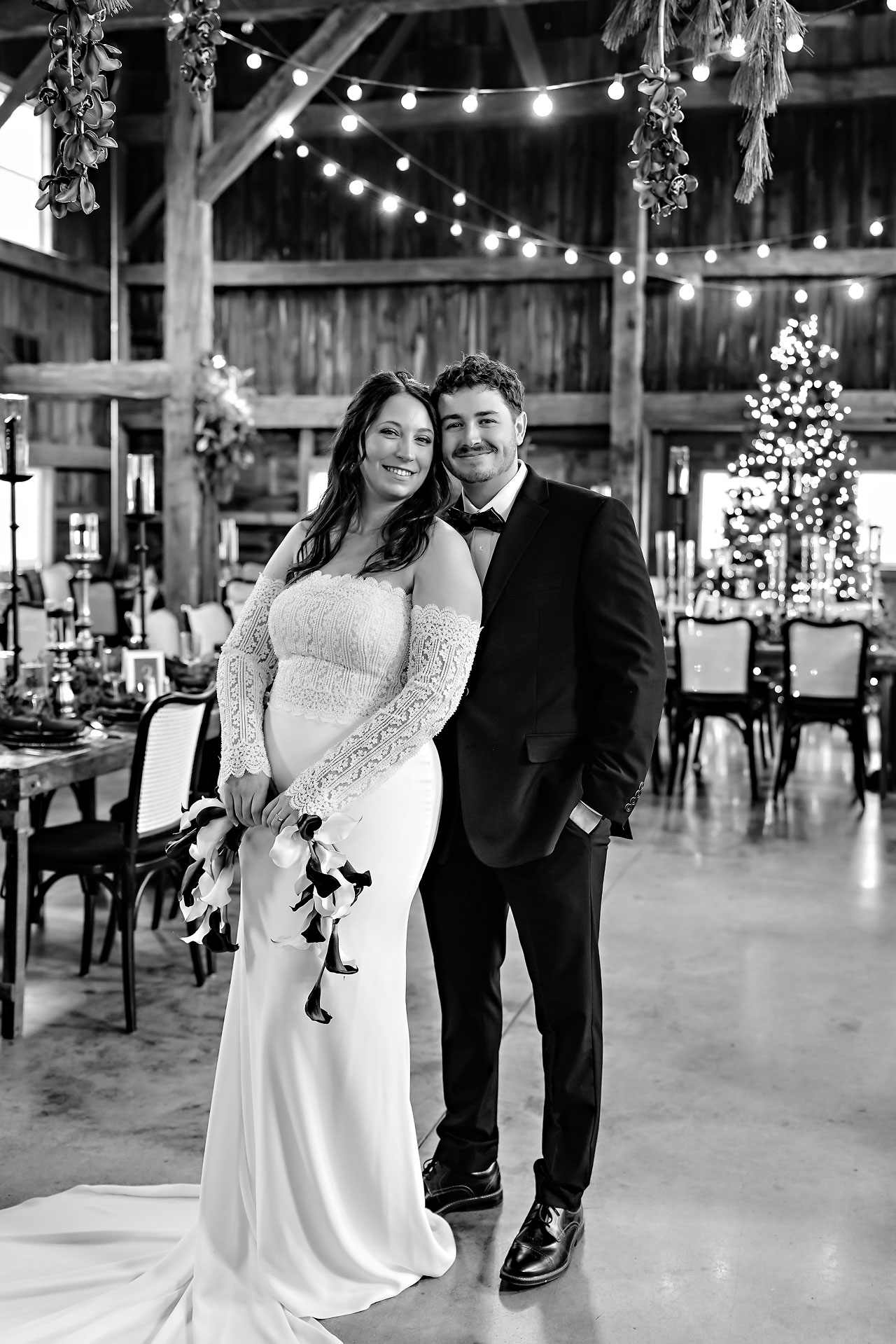 ELIZABETH + GAVIN | THE RED BARN AT SYCAMORE FARMS TERRE HAUTE WEDDING ...
